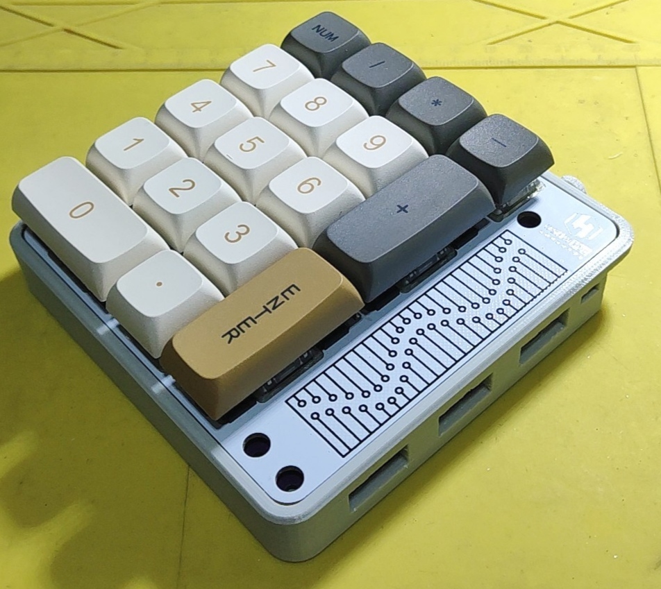 最丐17+4+触摸机械键盘PRO-热插拔版本（CH552G）,———EEWorld参考设计中心