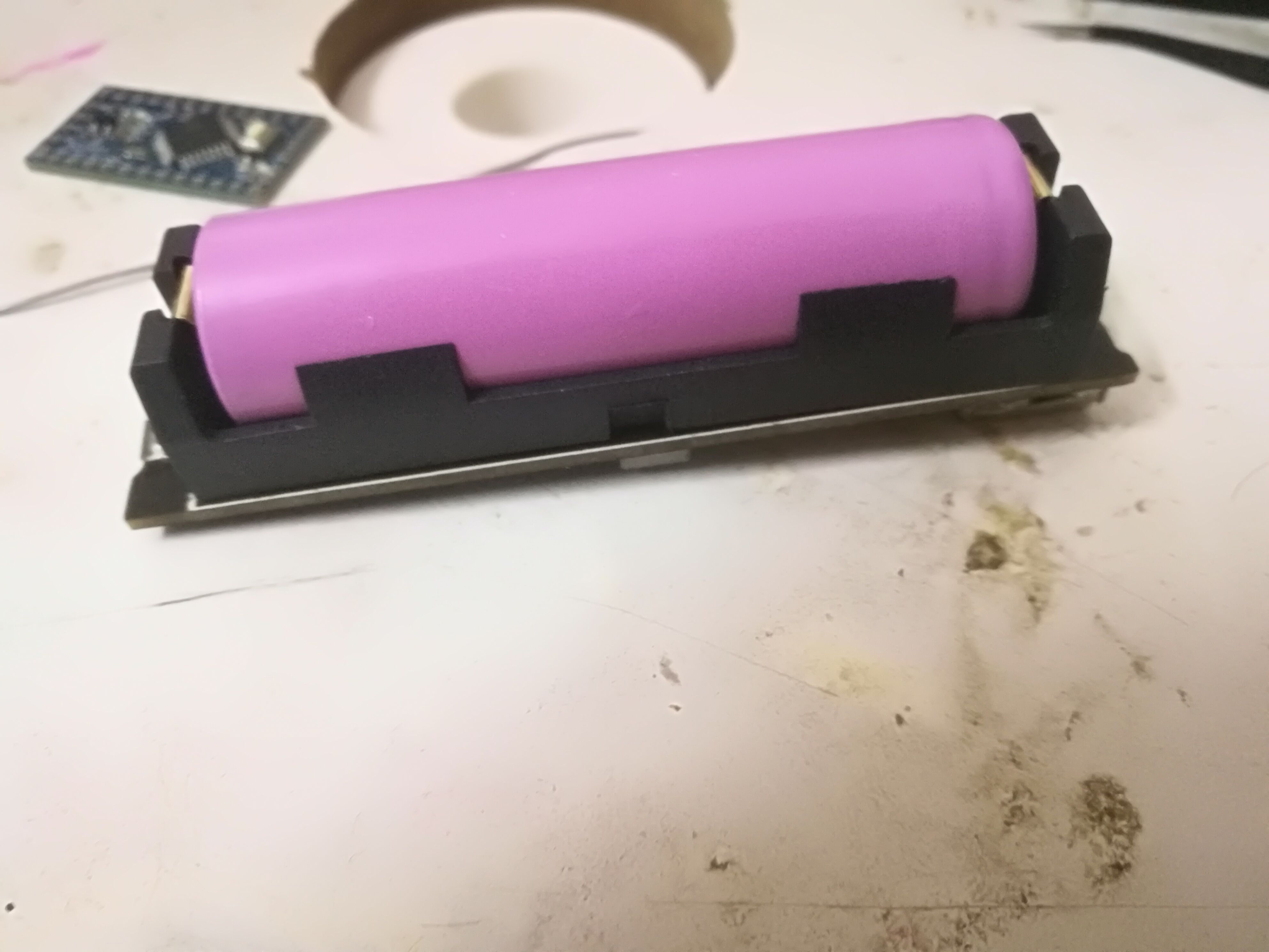 【实测成功】基于IP5306的3.7V升压5V充电宝电路,———EEWorld参考设计中心