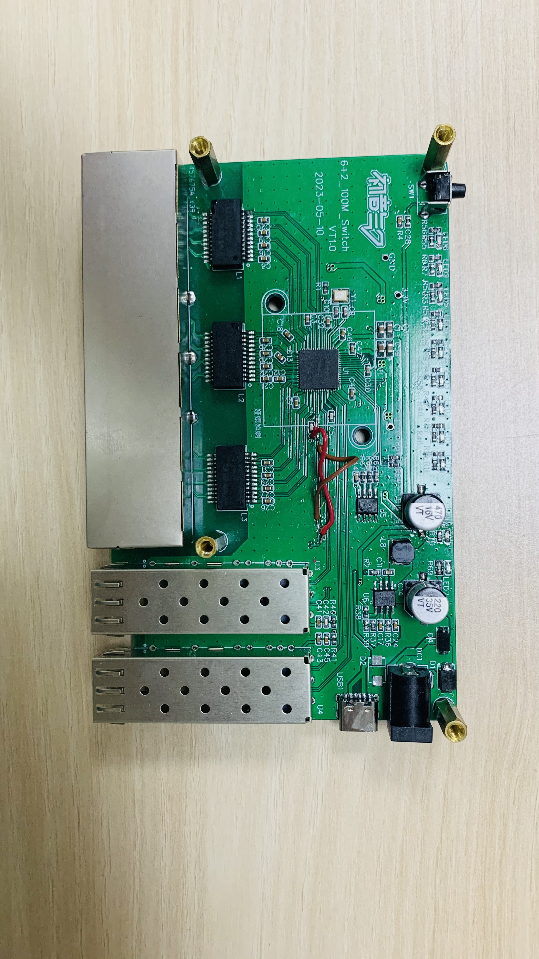 [6电+2光]8口百兆交换机RTL8309N,———EEWorld参考设计中心